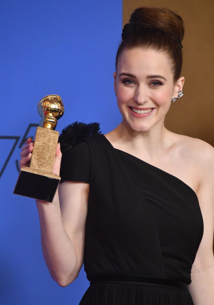 Award in hand | Scrolller