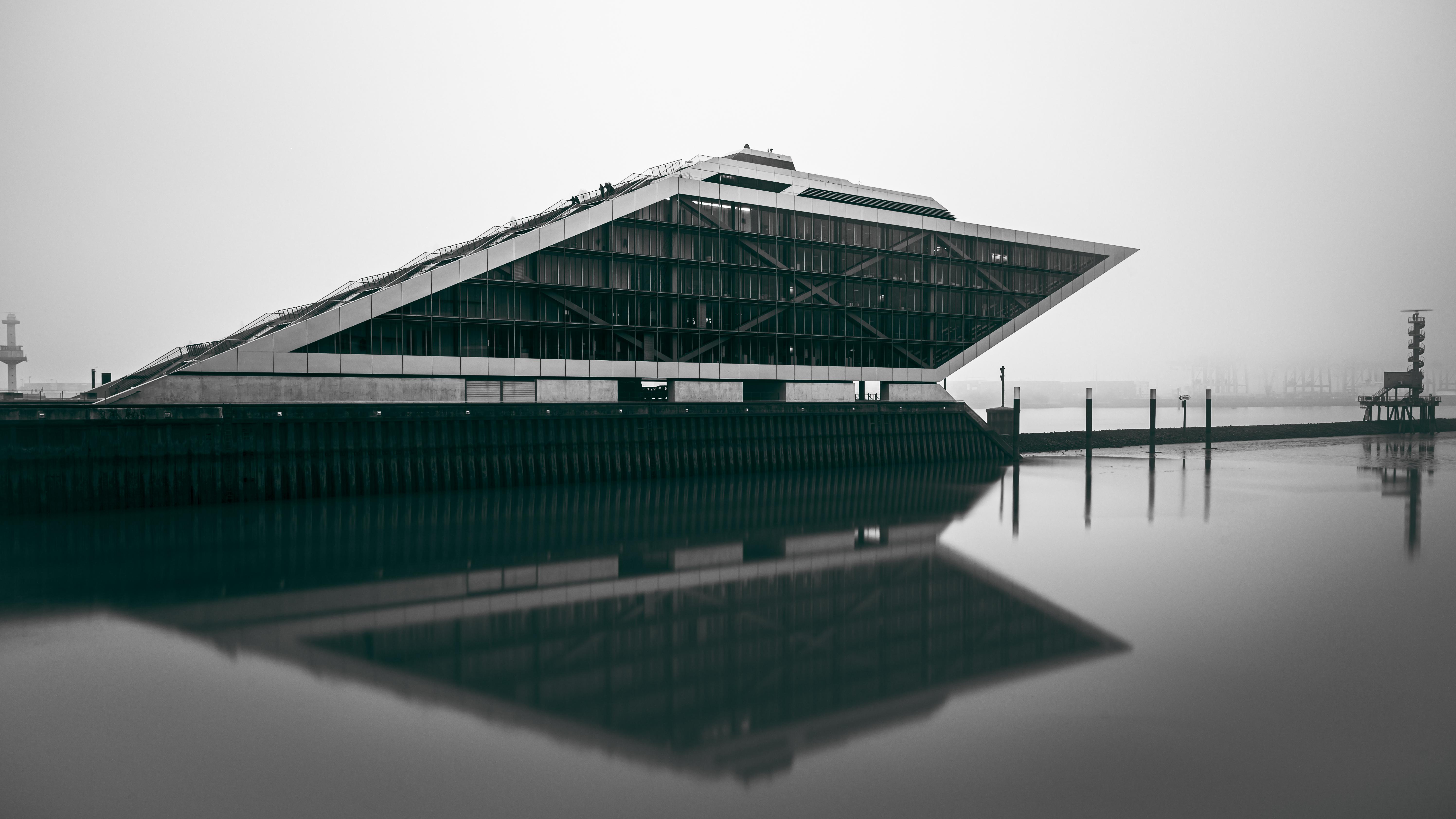 Awesome Architecture in Hamburg [5987x3368] [OC] | Scrolller