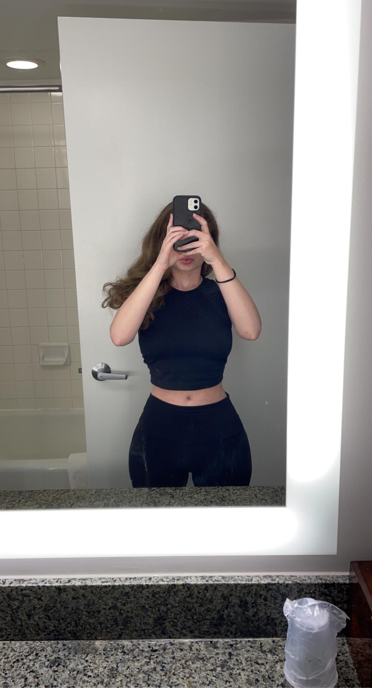 Baby making hips 😝 | Scrolller