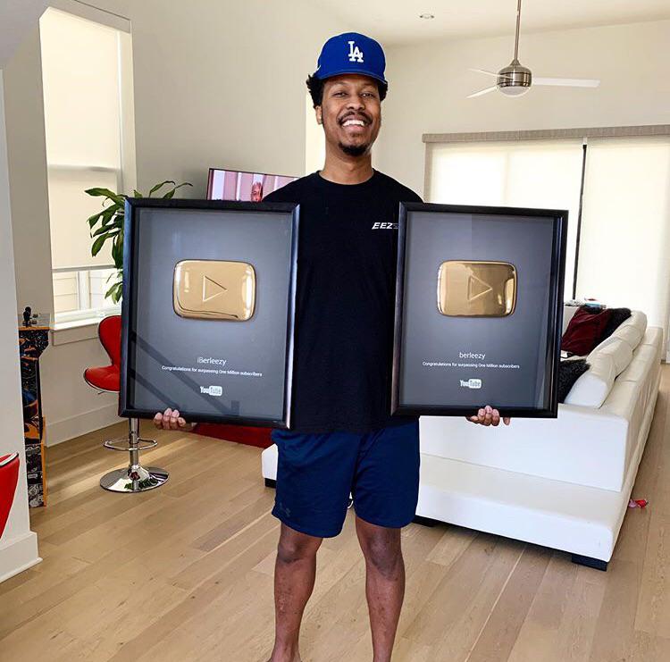 back to back like he on the cover of lethal weapon | Scrolller