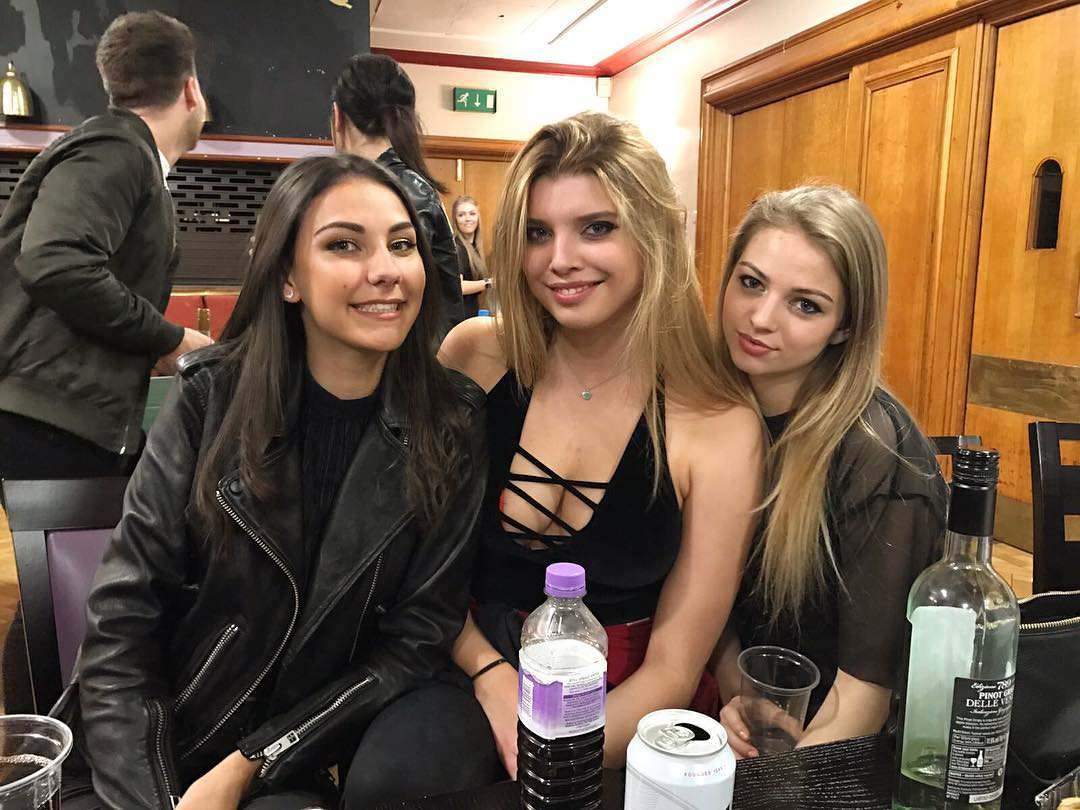 Backstage | Scrolller