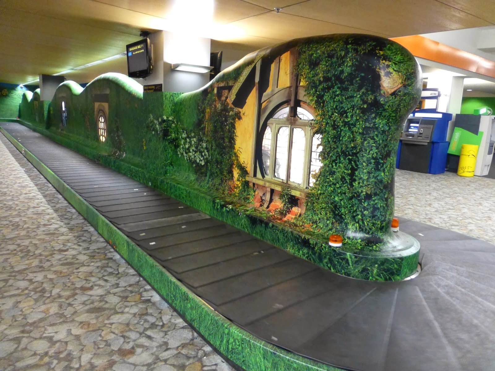 Baggage claim at Air New Zealand during the release of the Hobbit films | Scrolller