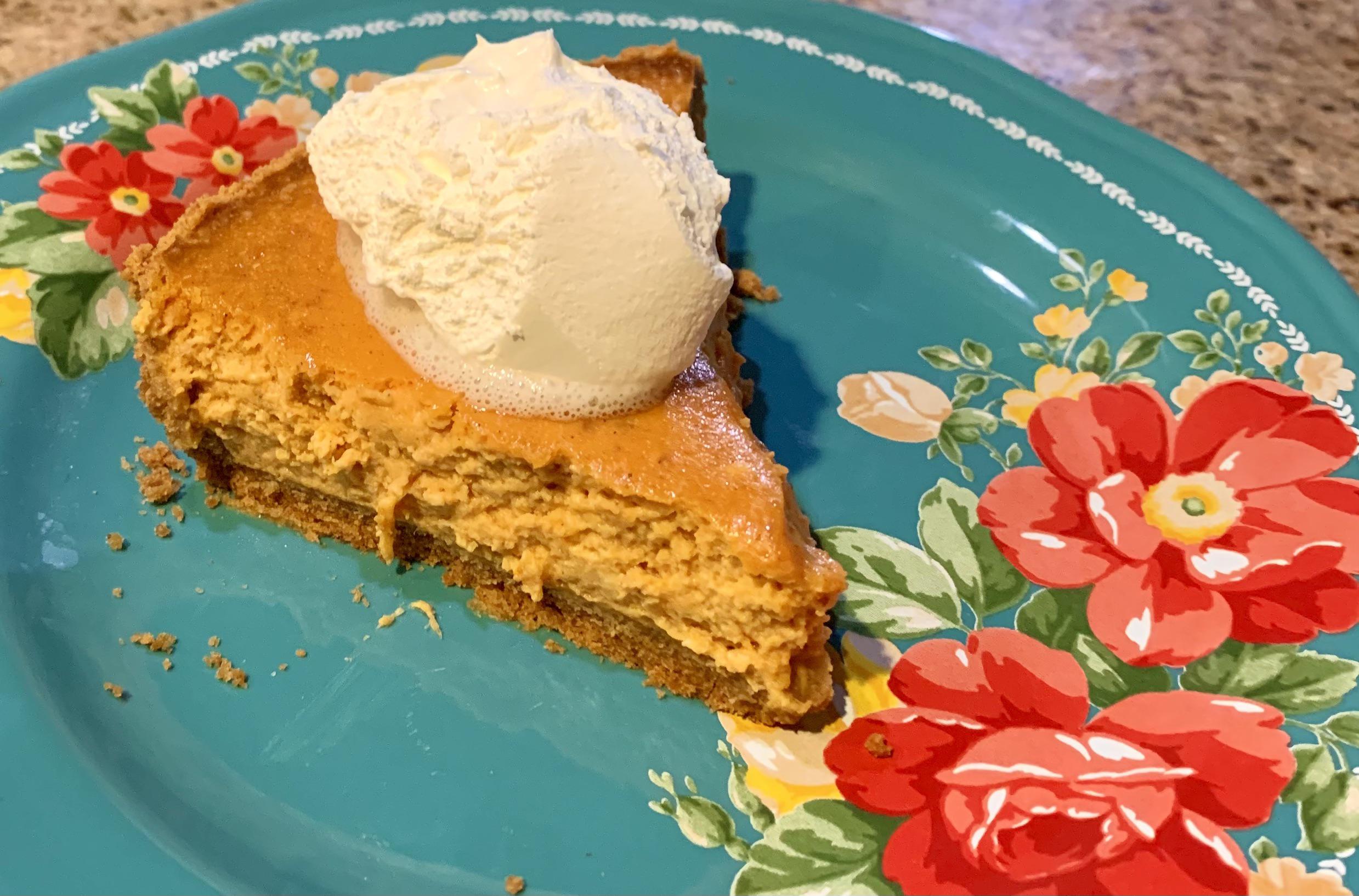 Baked a pumpkin cheesecake, so rich and delicious! | Scrolller