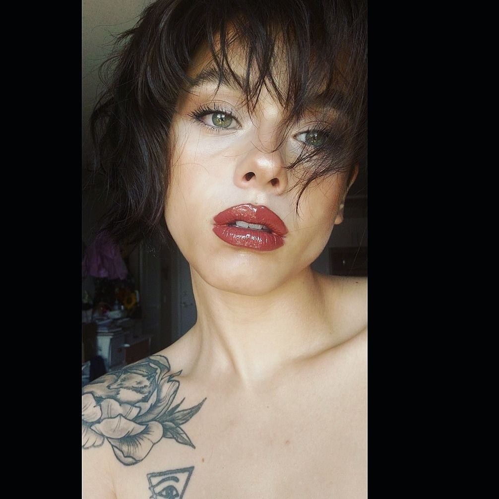 Baked after class come chat 💋 | Scrolller