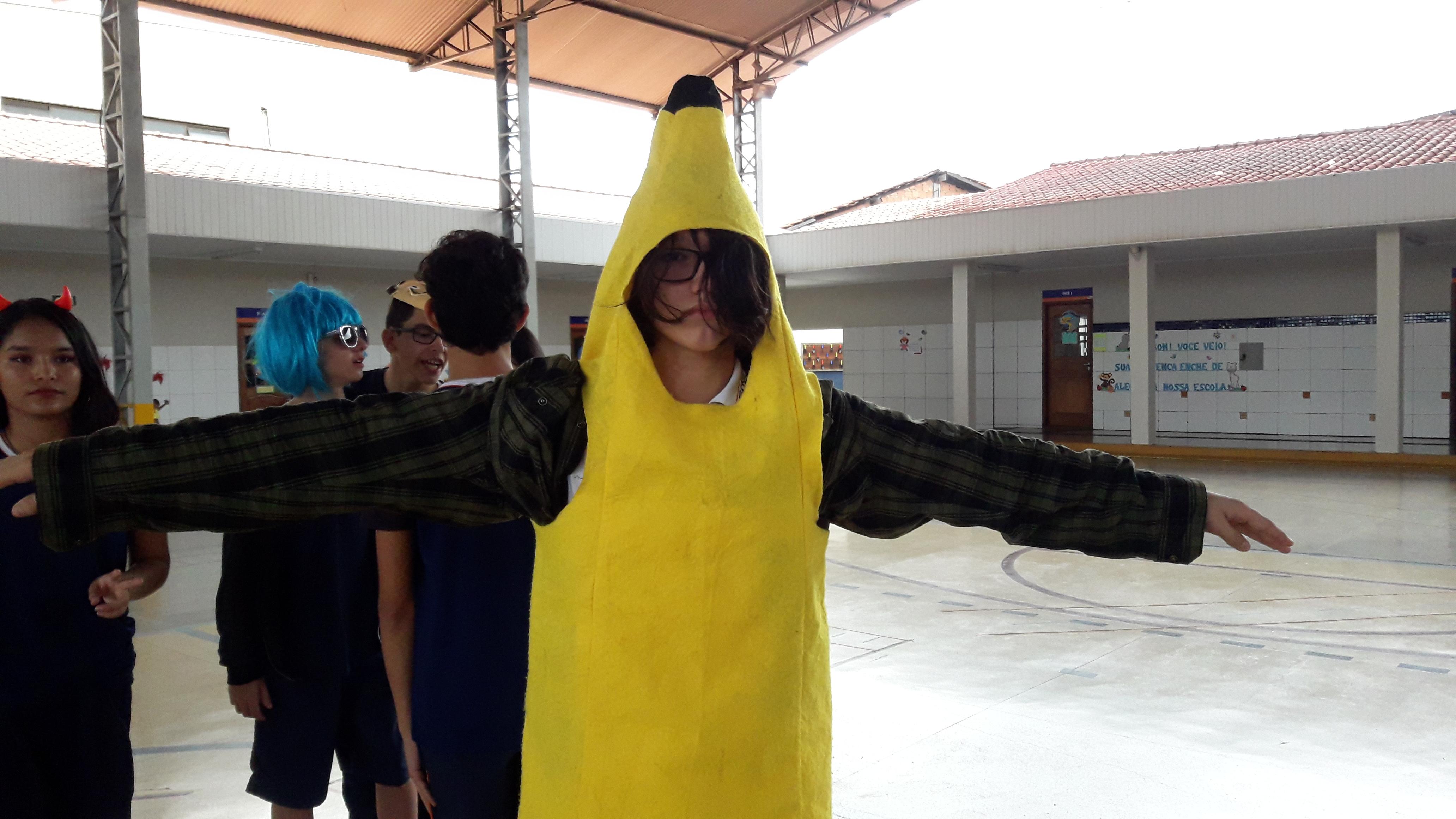 Banana t pose | Scrolller
