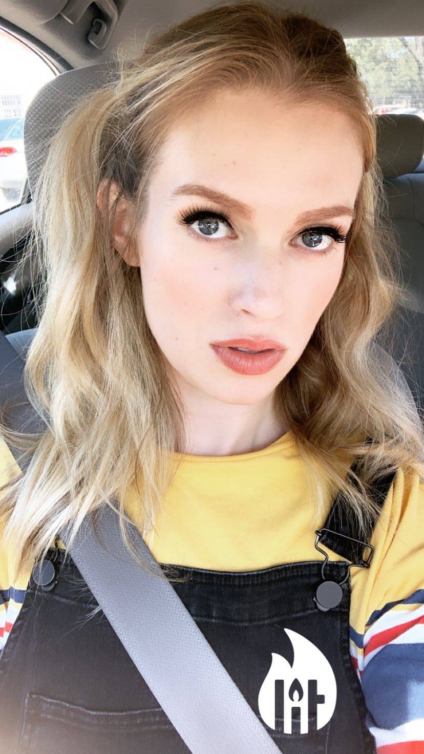 Barbara Dunkelman - Lit | Scrolller