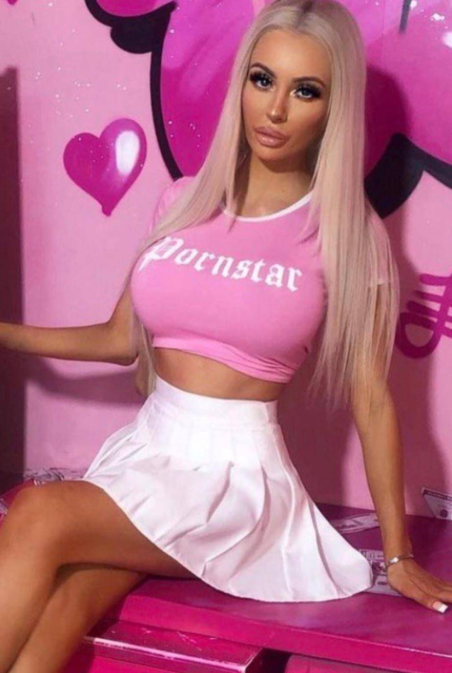 Barbie Bimbo | Scrolller