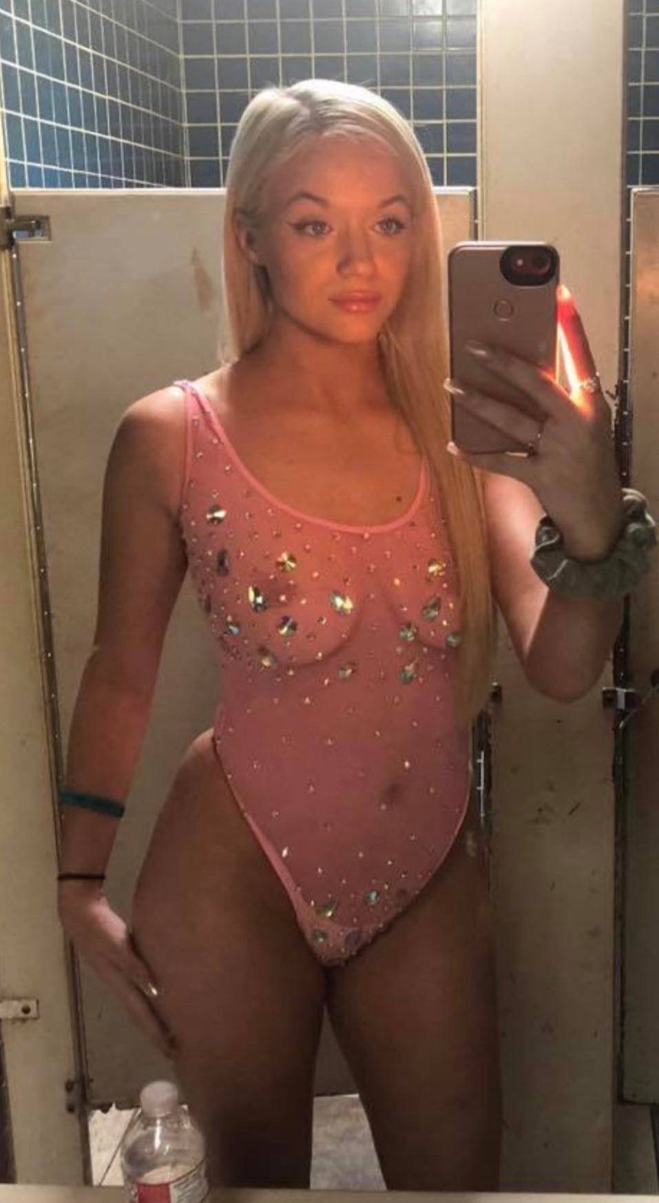 Barbie doll | Scrolller