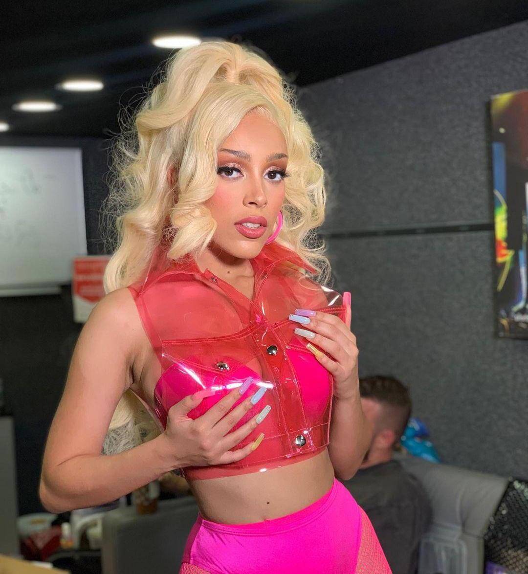 Barbie look | Scrolller