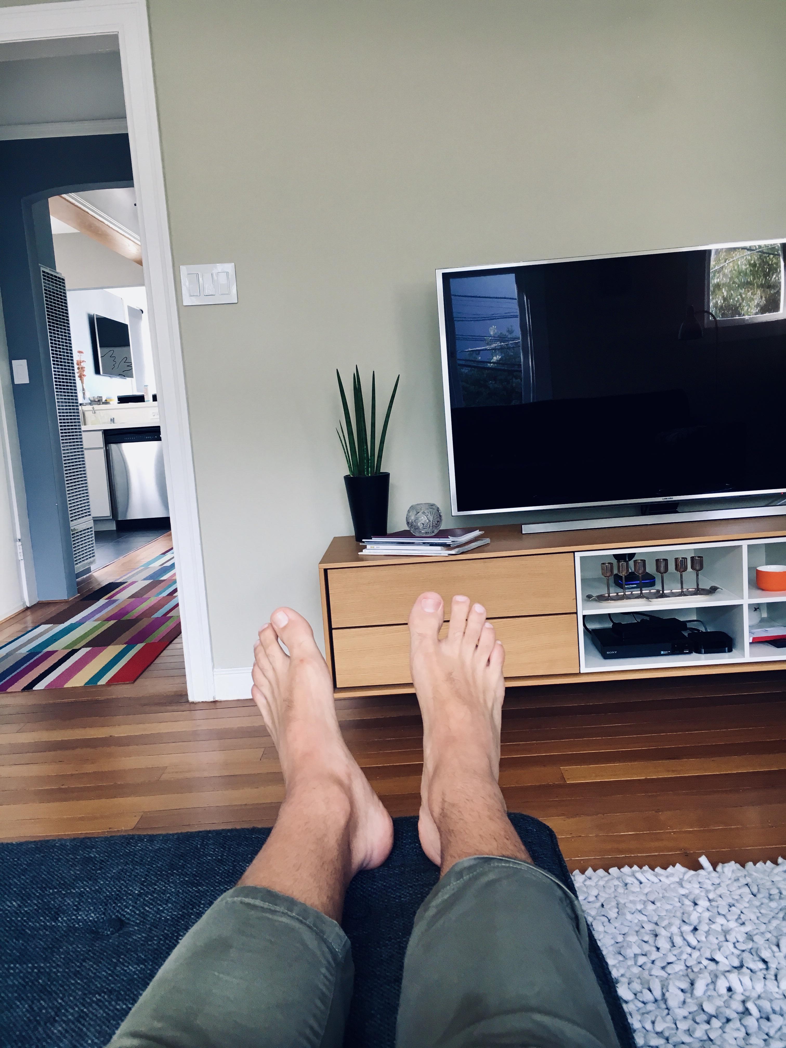 Barefoot all day 💅🏽 | Scrolller