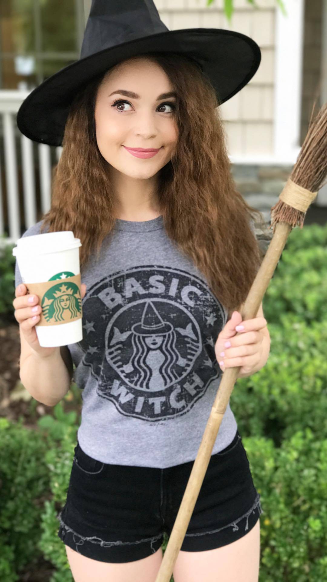 Basic Witch | Scrolller