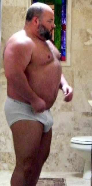 bathroom bull | Scrolller