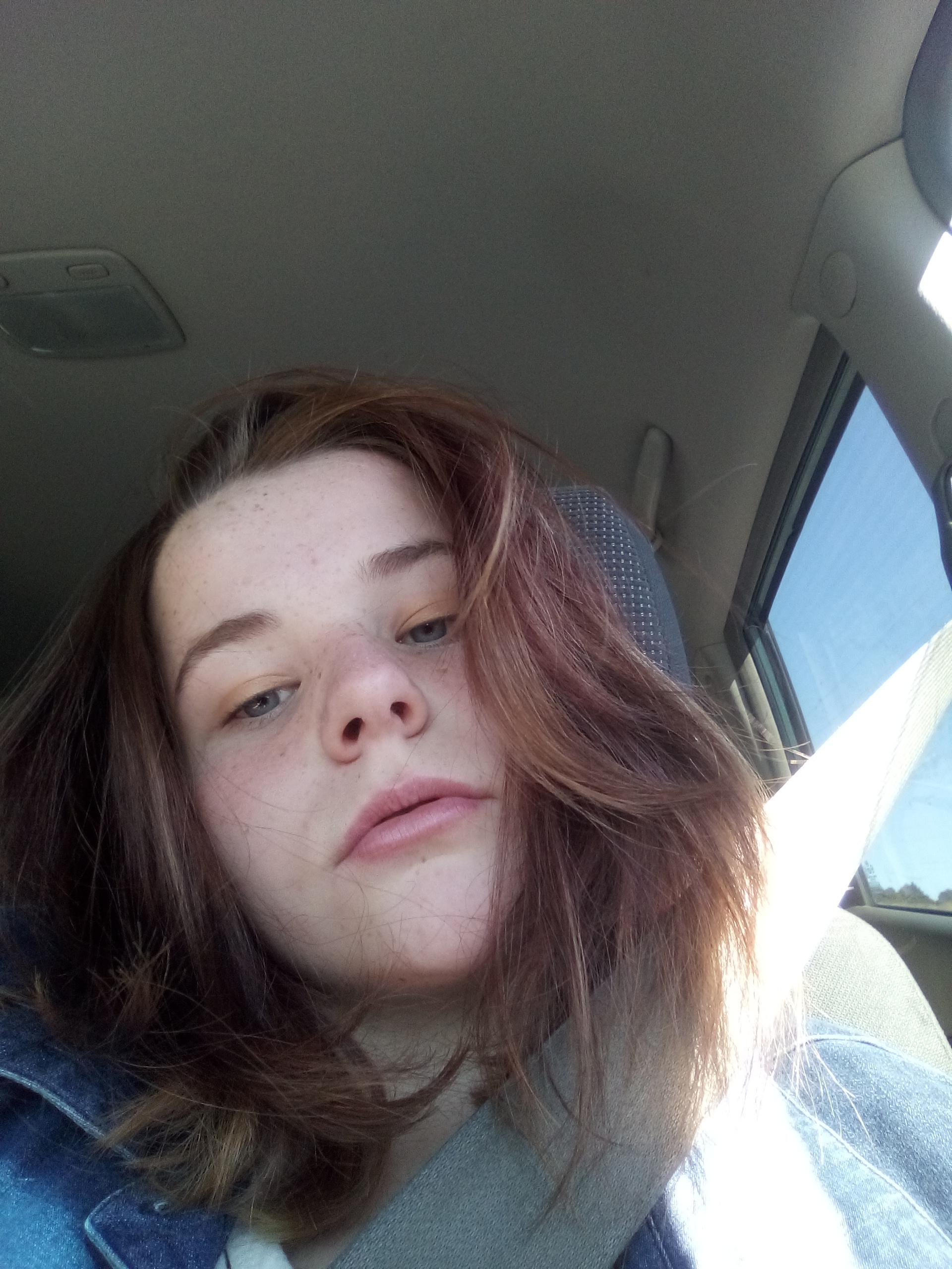 Be honest Am I good looking | Scrolller