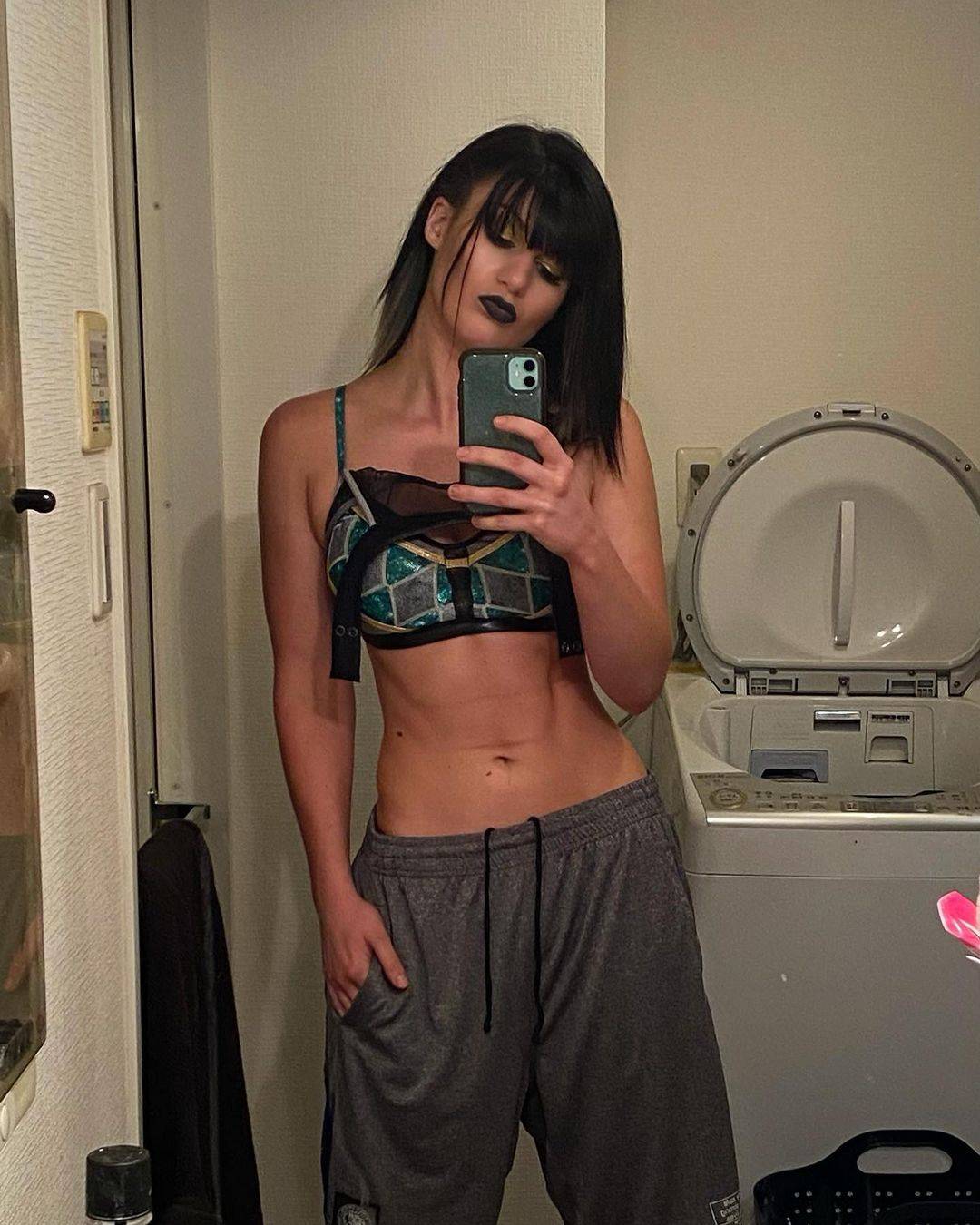 Bea Priestly 🖤 | Scrolller