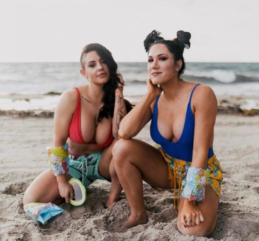 Beach squad | Scrolller