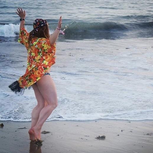 Beached calves | Scrolller