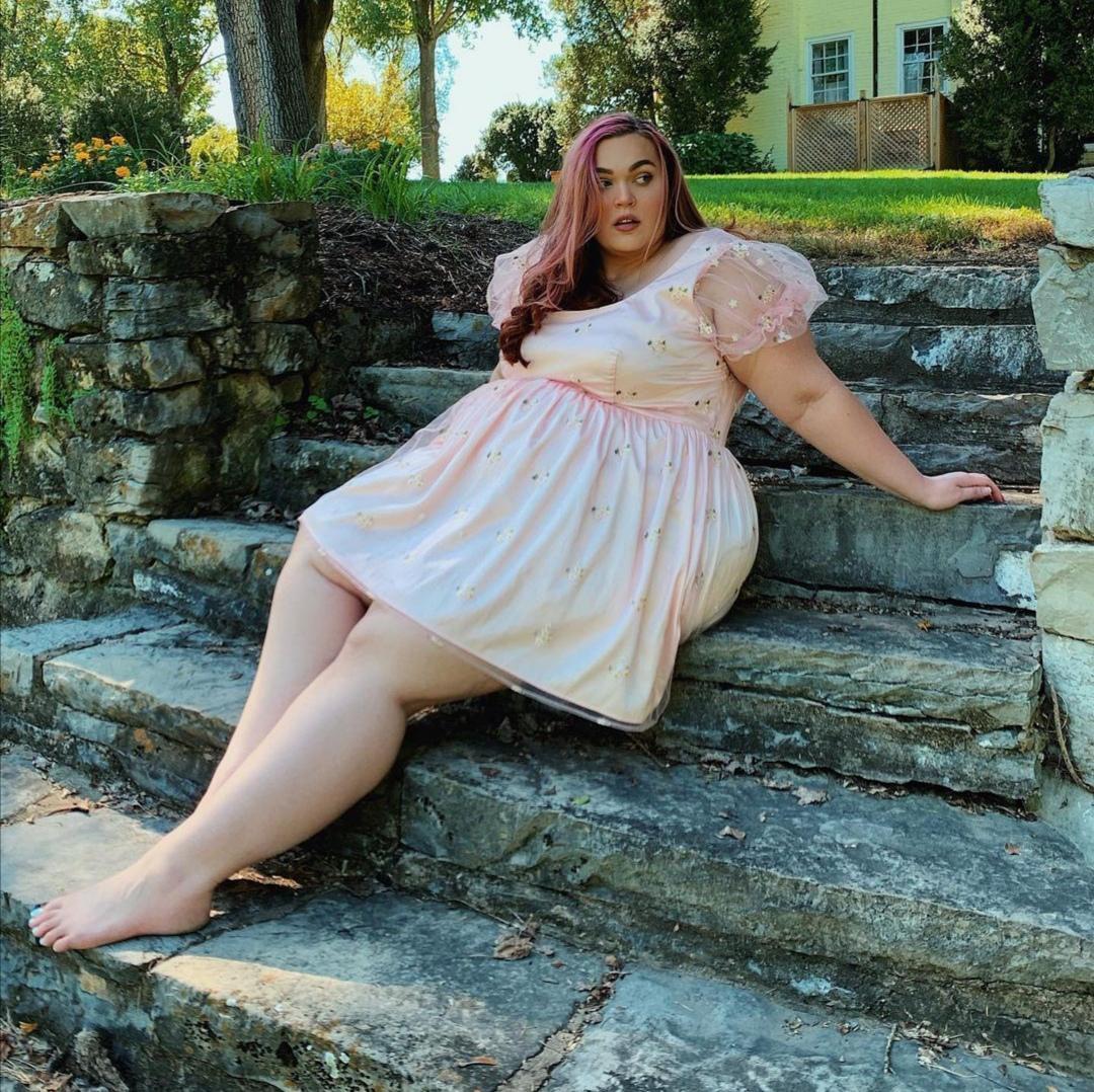 Beautiful Calves | Scrolller