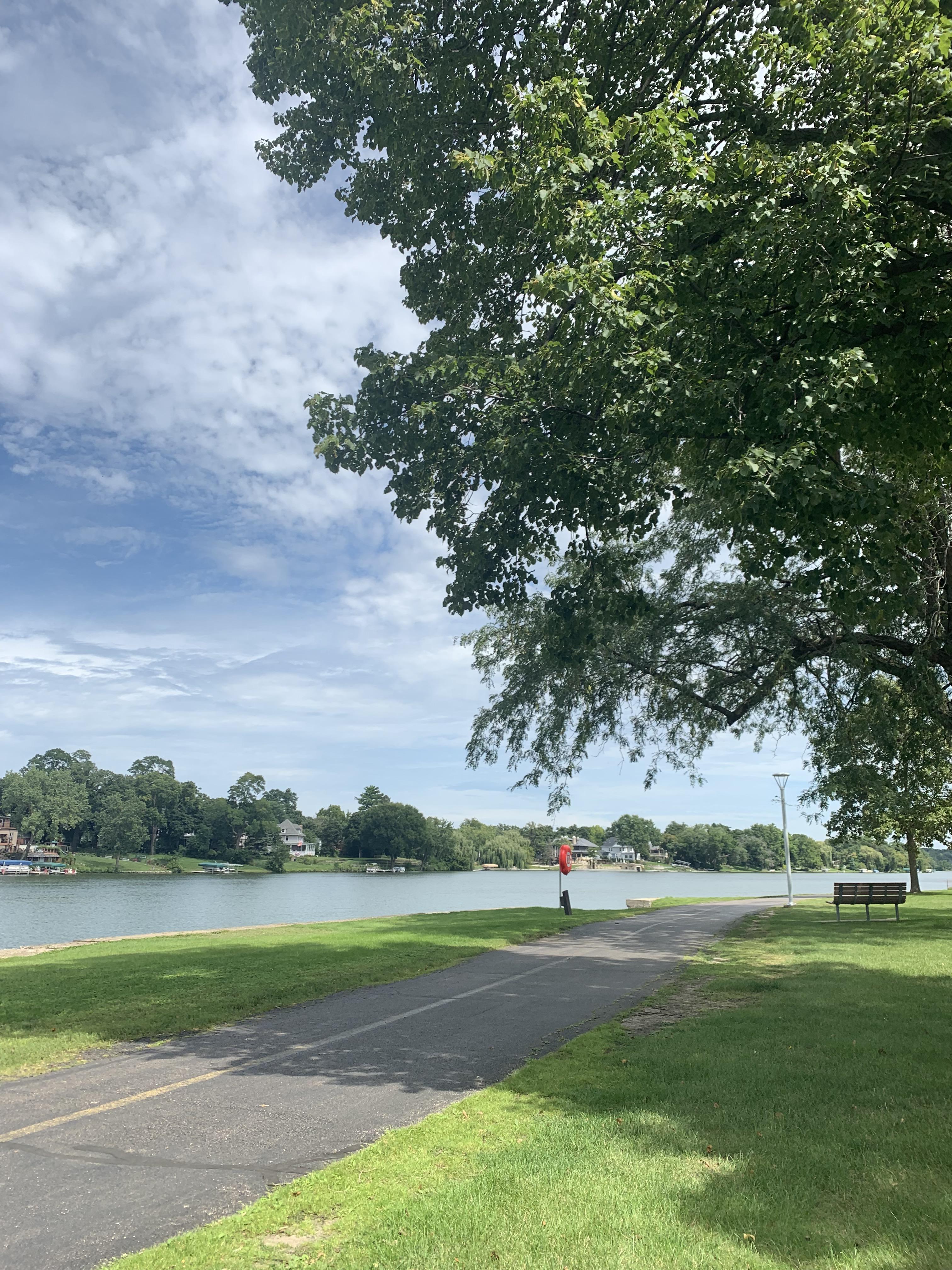 beautiful day on the path! | Scrolller