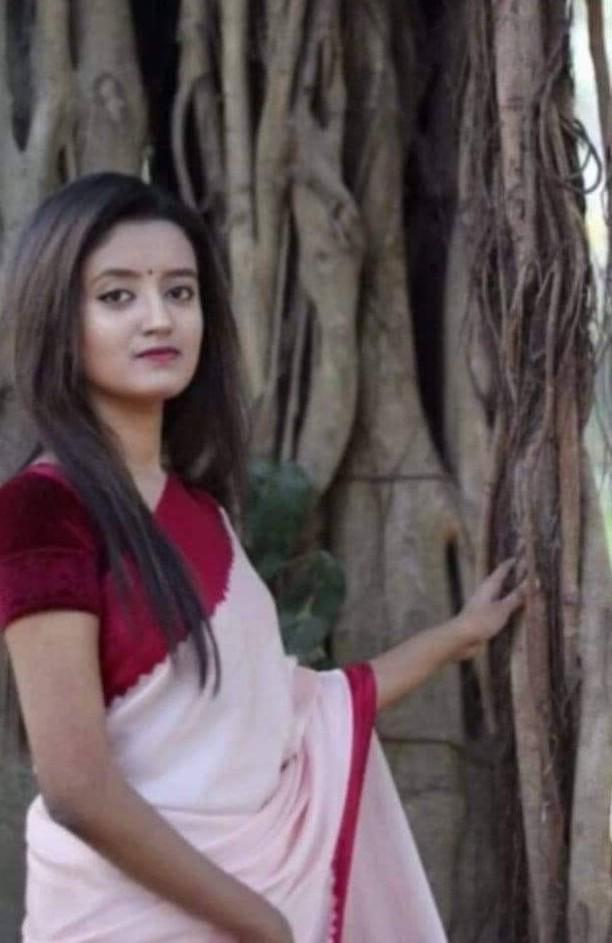 Beautiful Indian girl leaked album, (link in comment)💋💋💋💋 | Scrolller