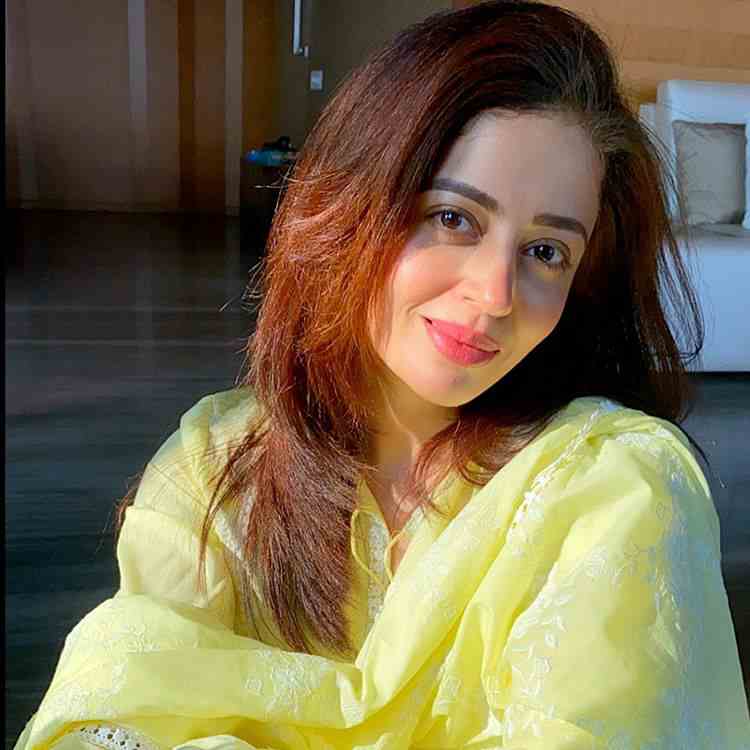 Beauty Neha Pendse | Scrolller