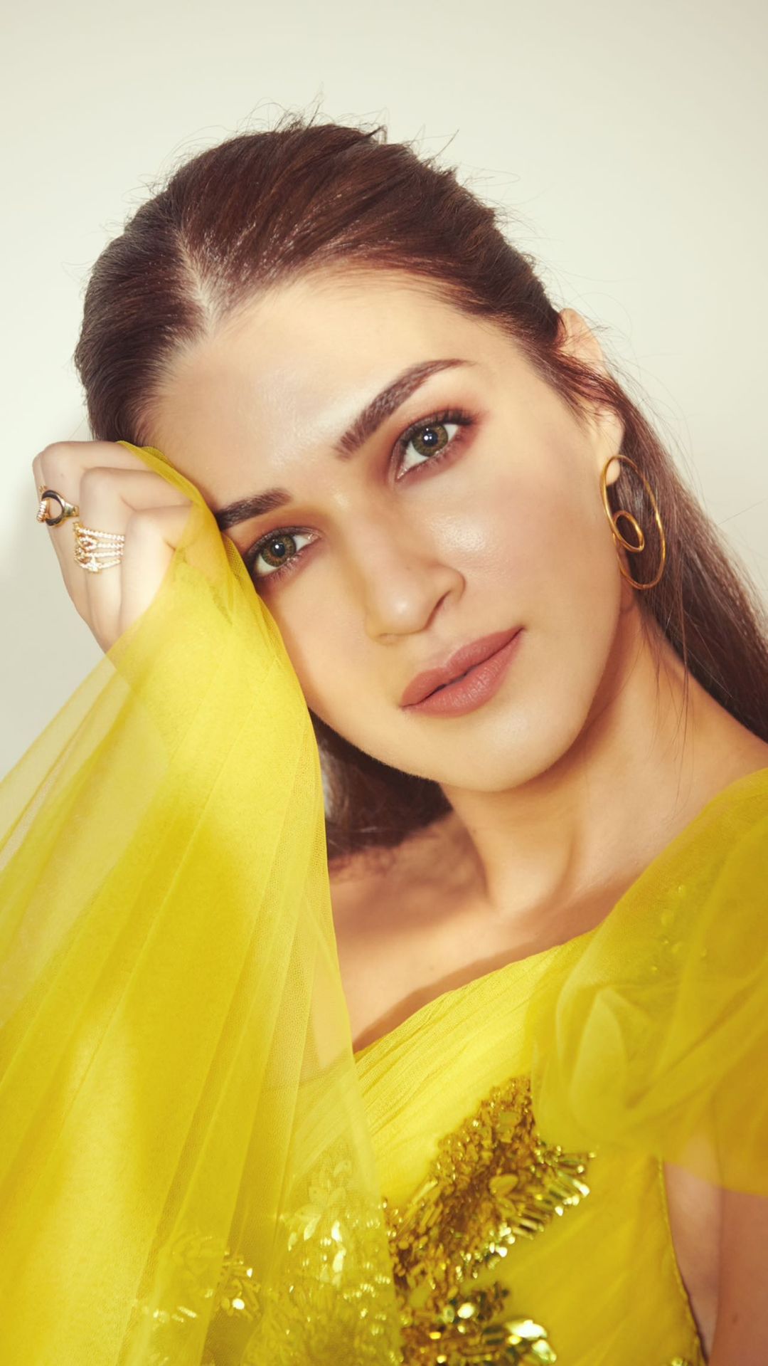 Beautiful Kriti Sanon | Scrolller