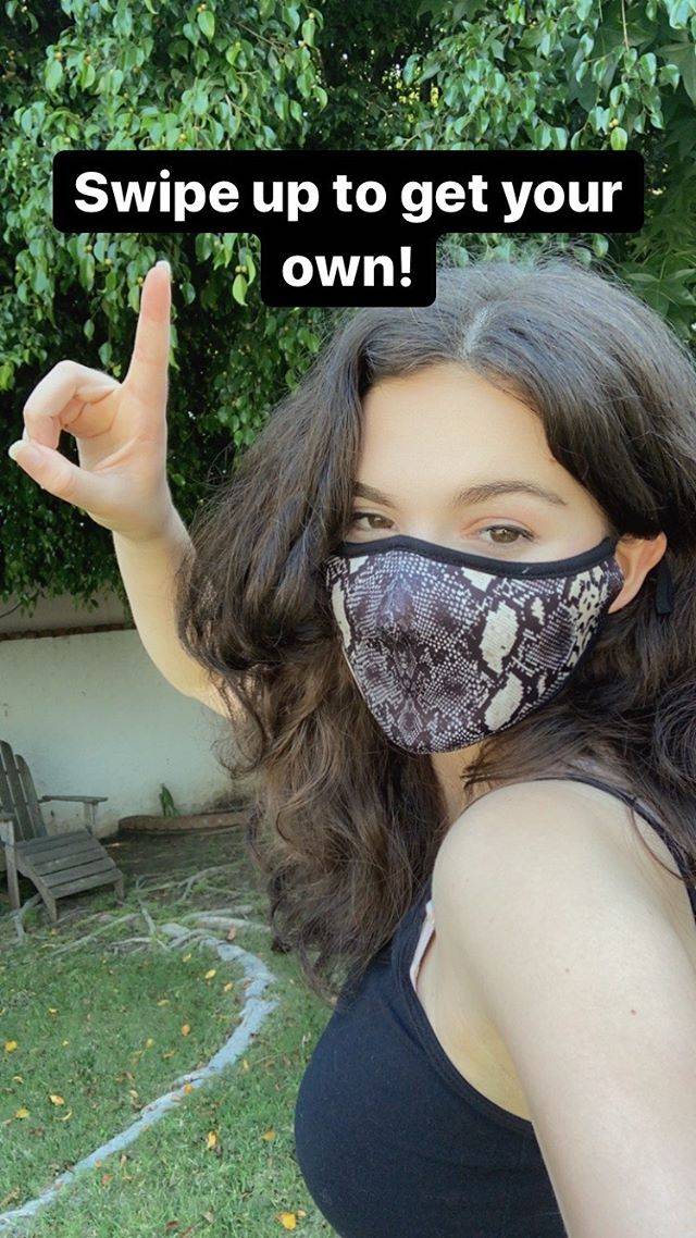 Becca wearing a mask | Scrolller