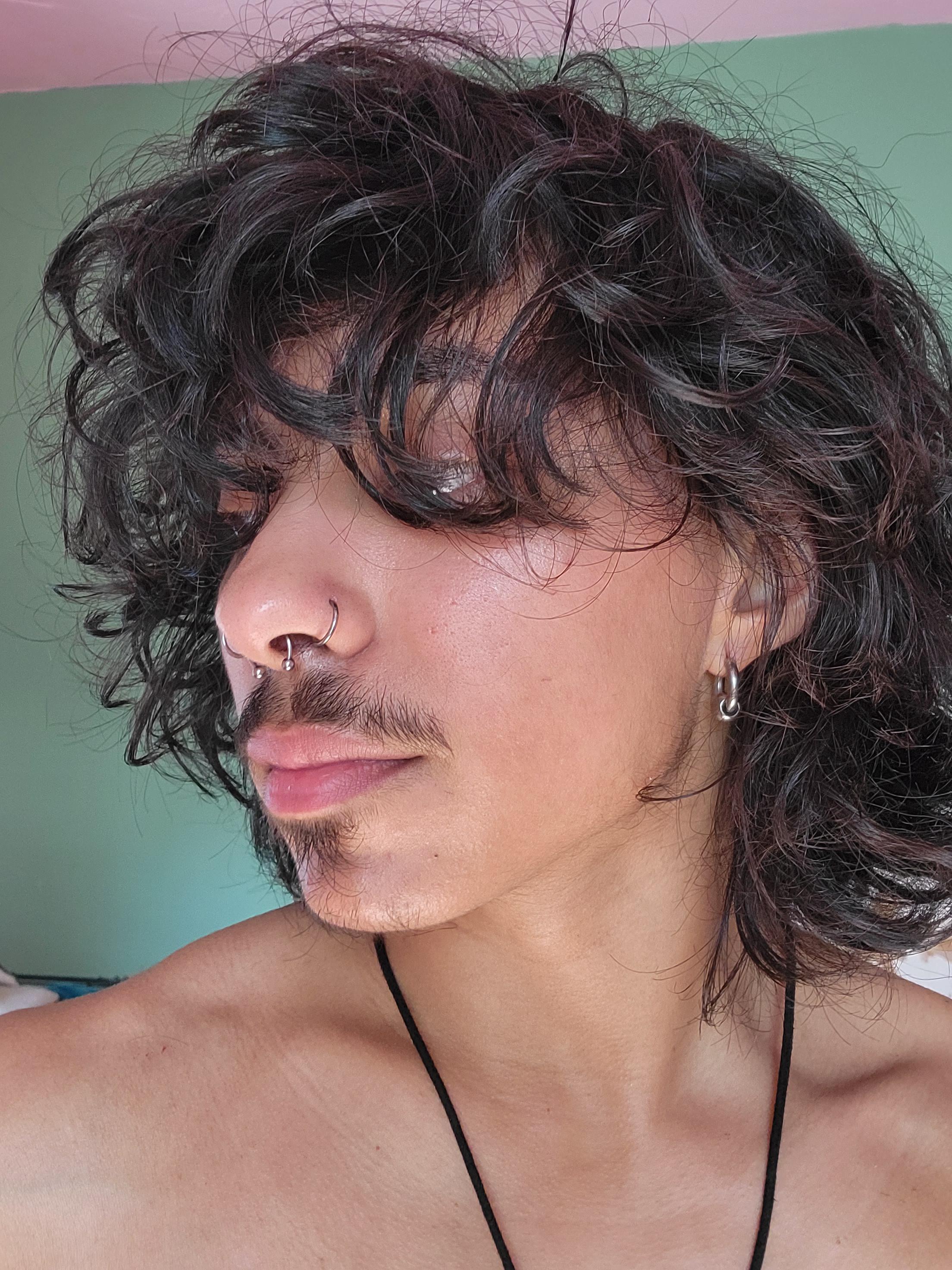 Bed head flow? 🤷‍♂️ | Scrolller