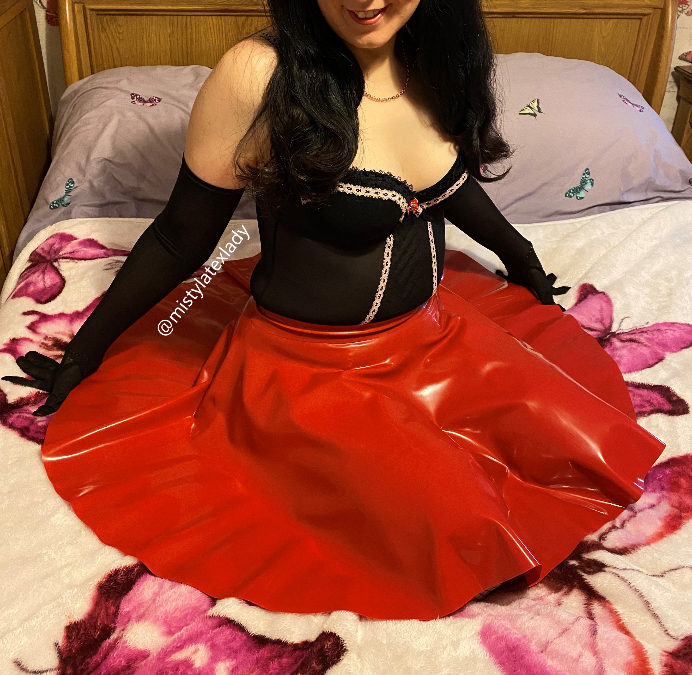 Bedazzled in shiny red latex 🤩 | Scrolller