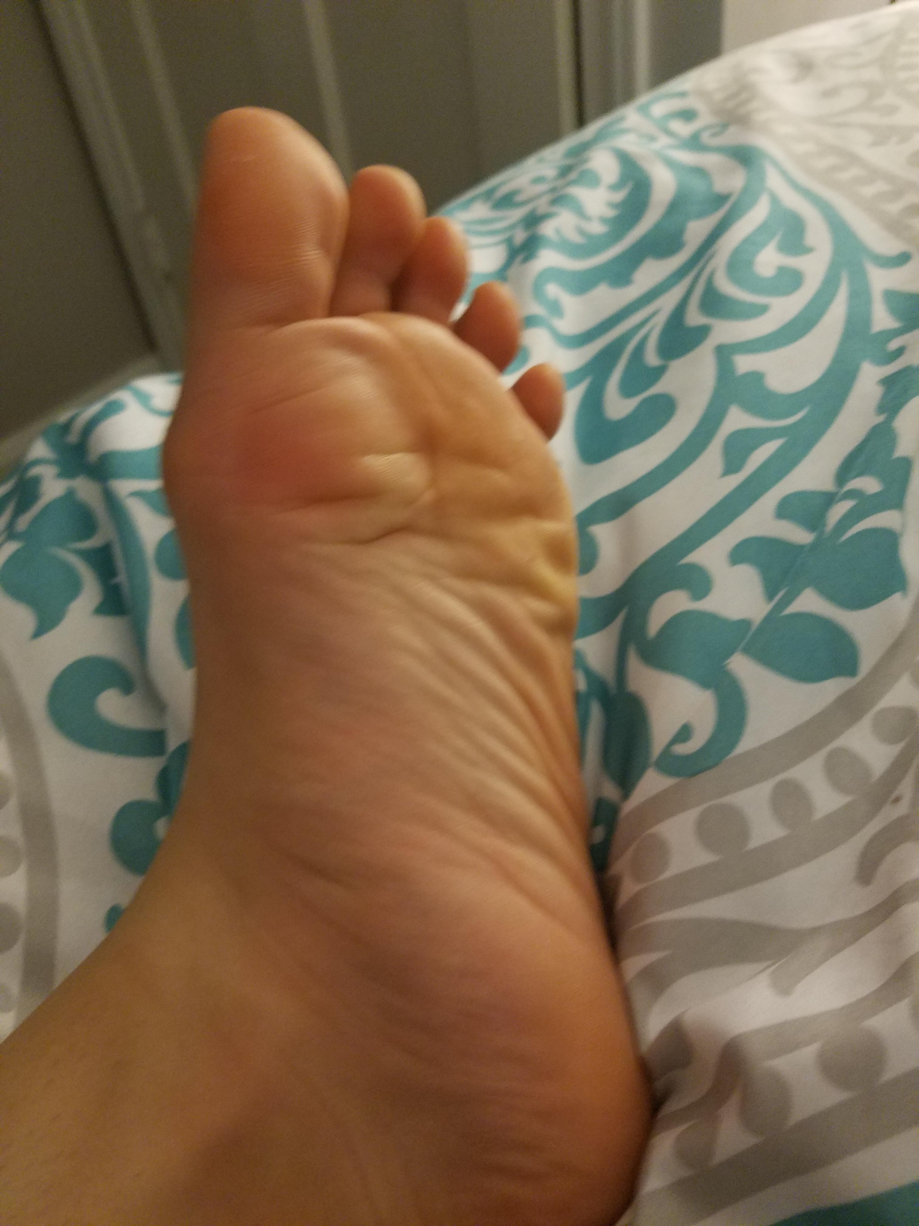 Bedtime feet | Scrolller