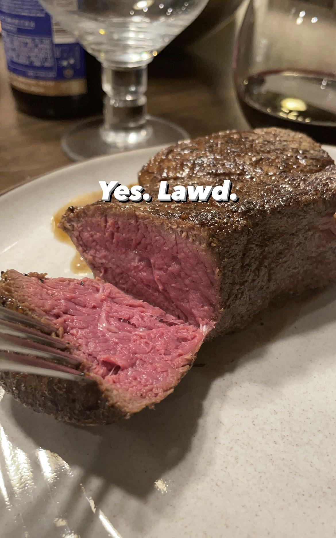 Beef filet at 122F! Came out perfect! | Scrolller