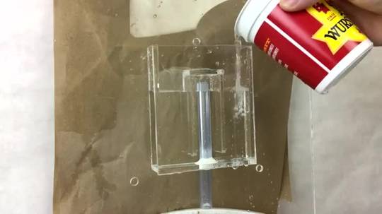 Bell Siphon Demonstration | Scrolller