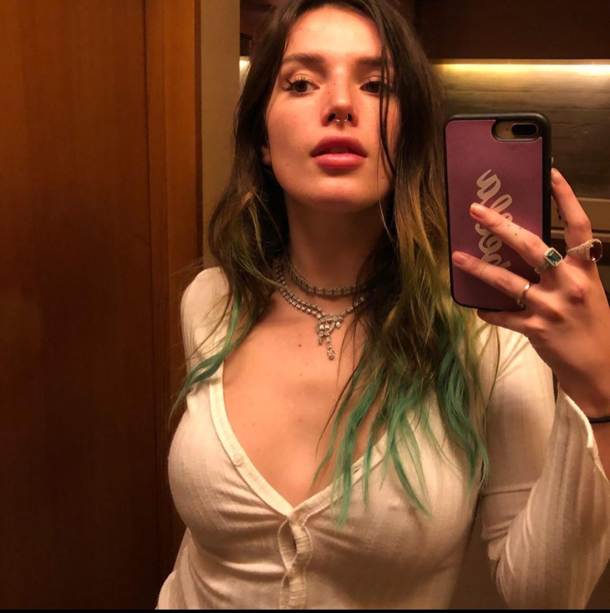 Bella Thorne | Scrolller