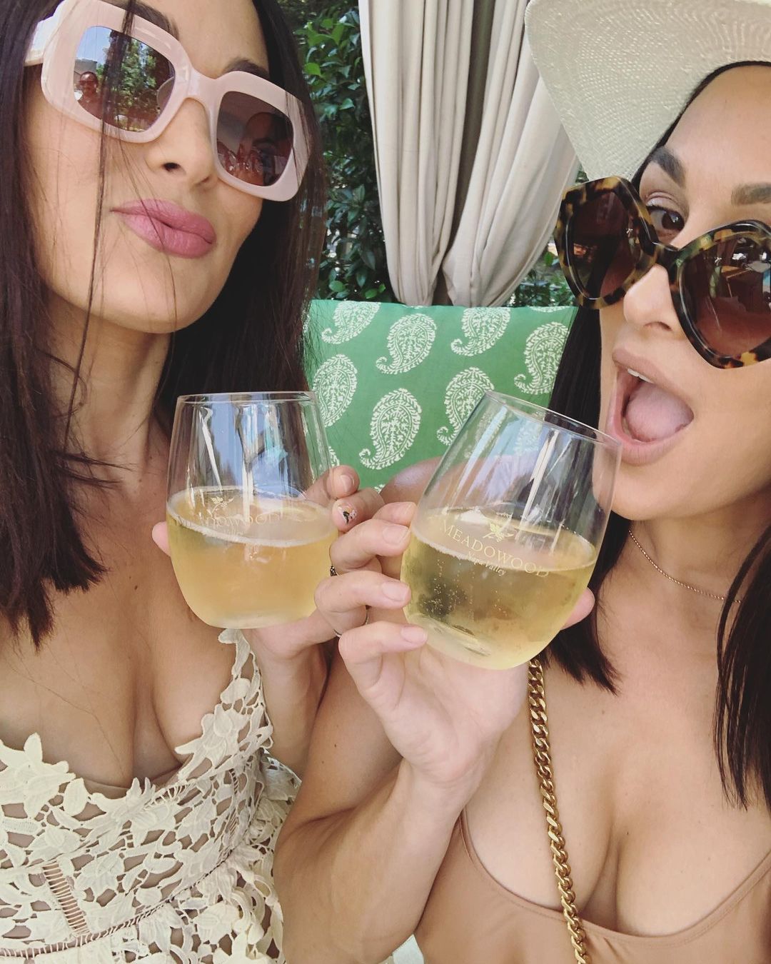 Bella's Showing Off Again | Scrolller