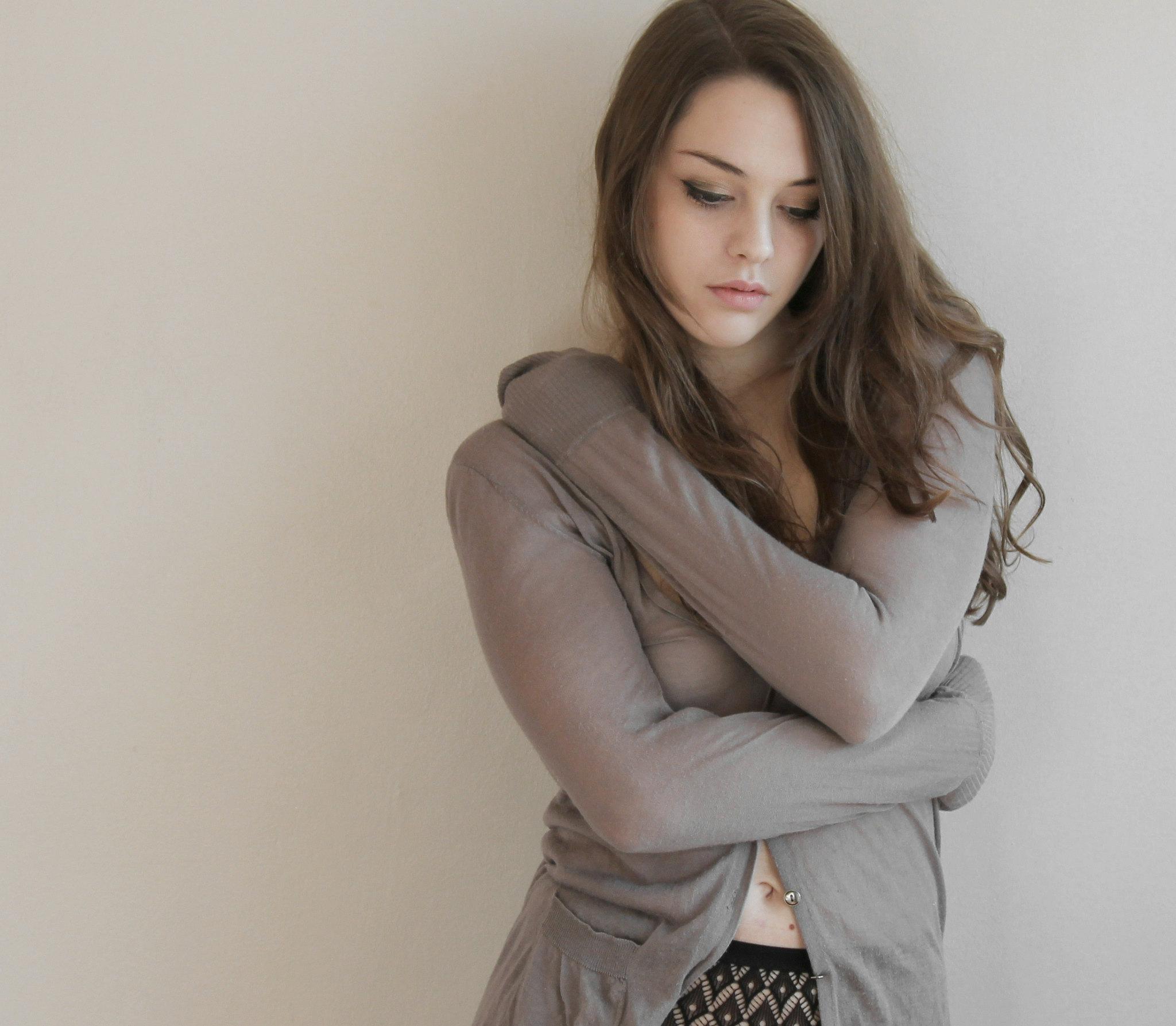 Belly Button | Scrolller