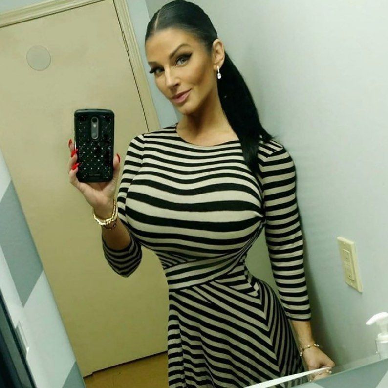 Beth Marcella (@elizabeth.marcella_) [Instagram] | Scrolller