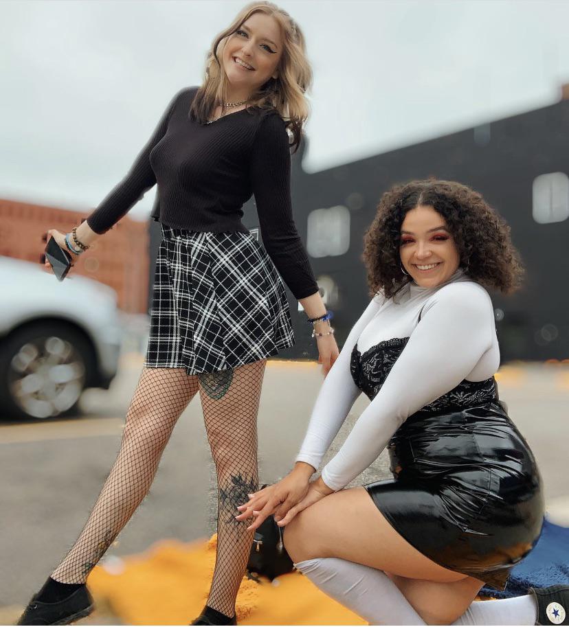 Bffs 💘 [2] | Scrolller