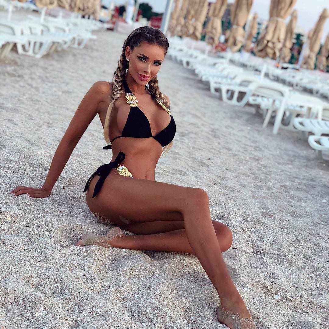 Bianca Dragusanu | Scrolller