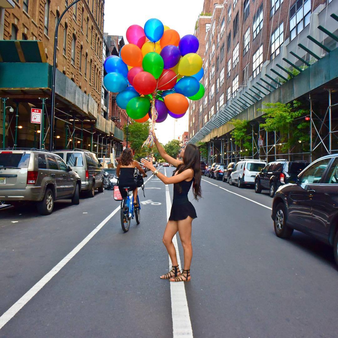 Big Balloons | Scrolller