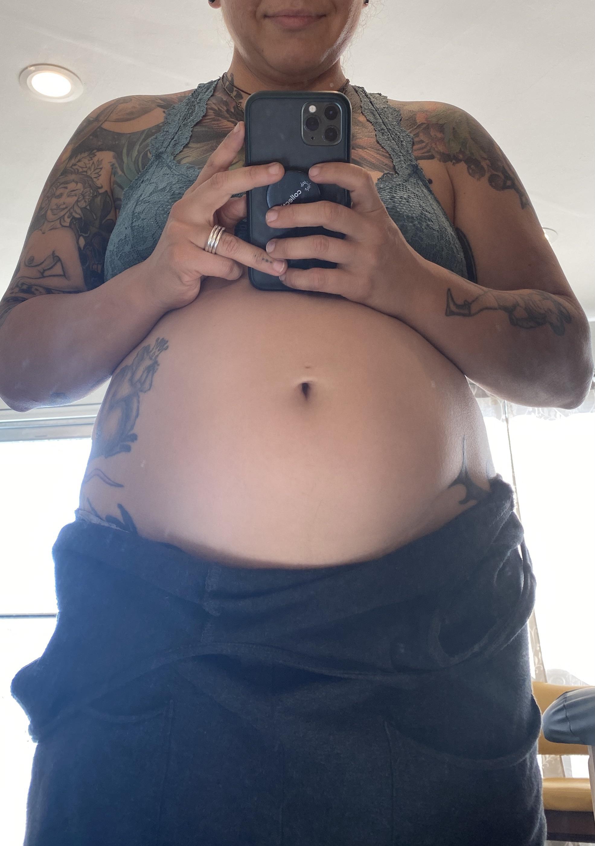 Big. Belly. | Scrolller