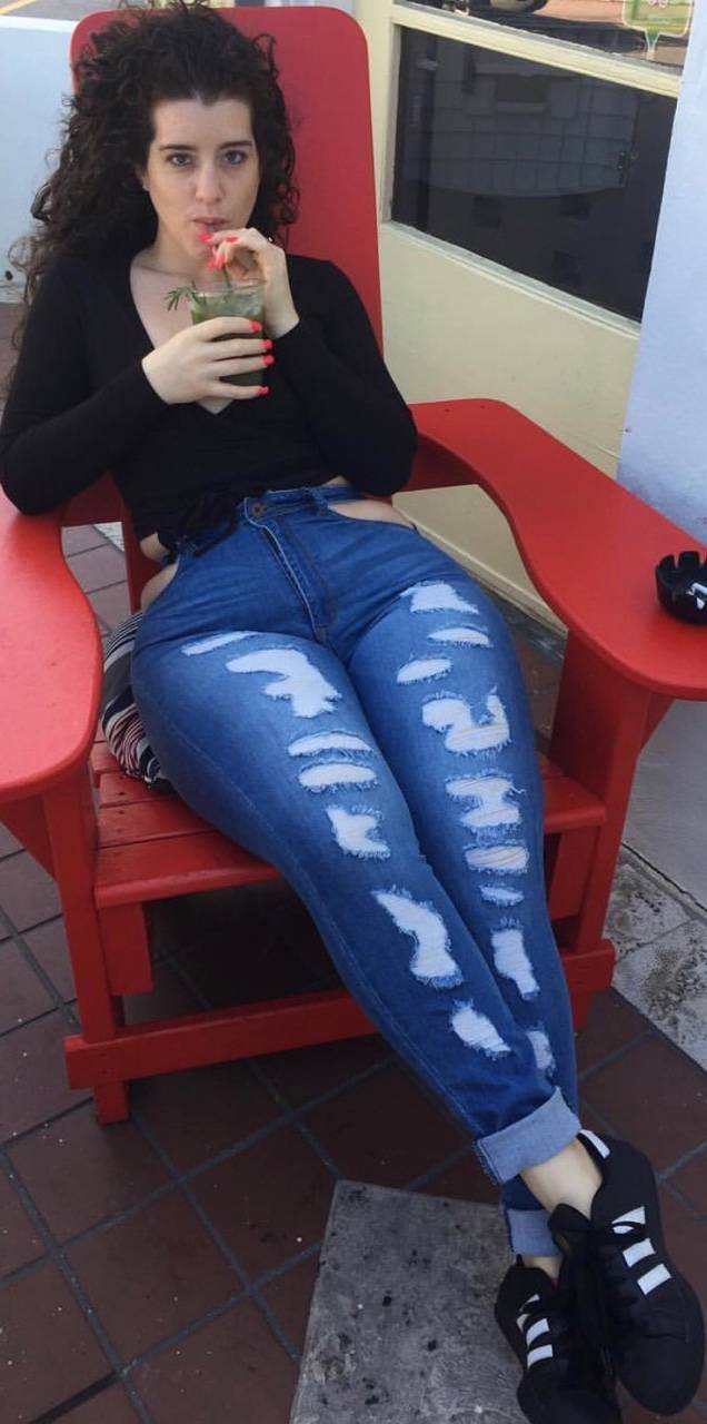 Big Bottom Behavior lounging | Scrolller