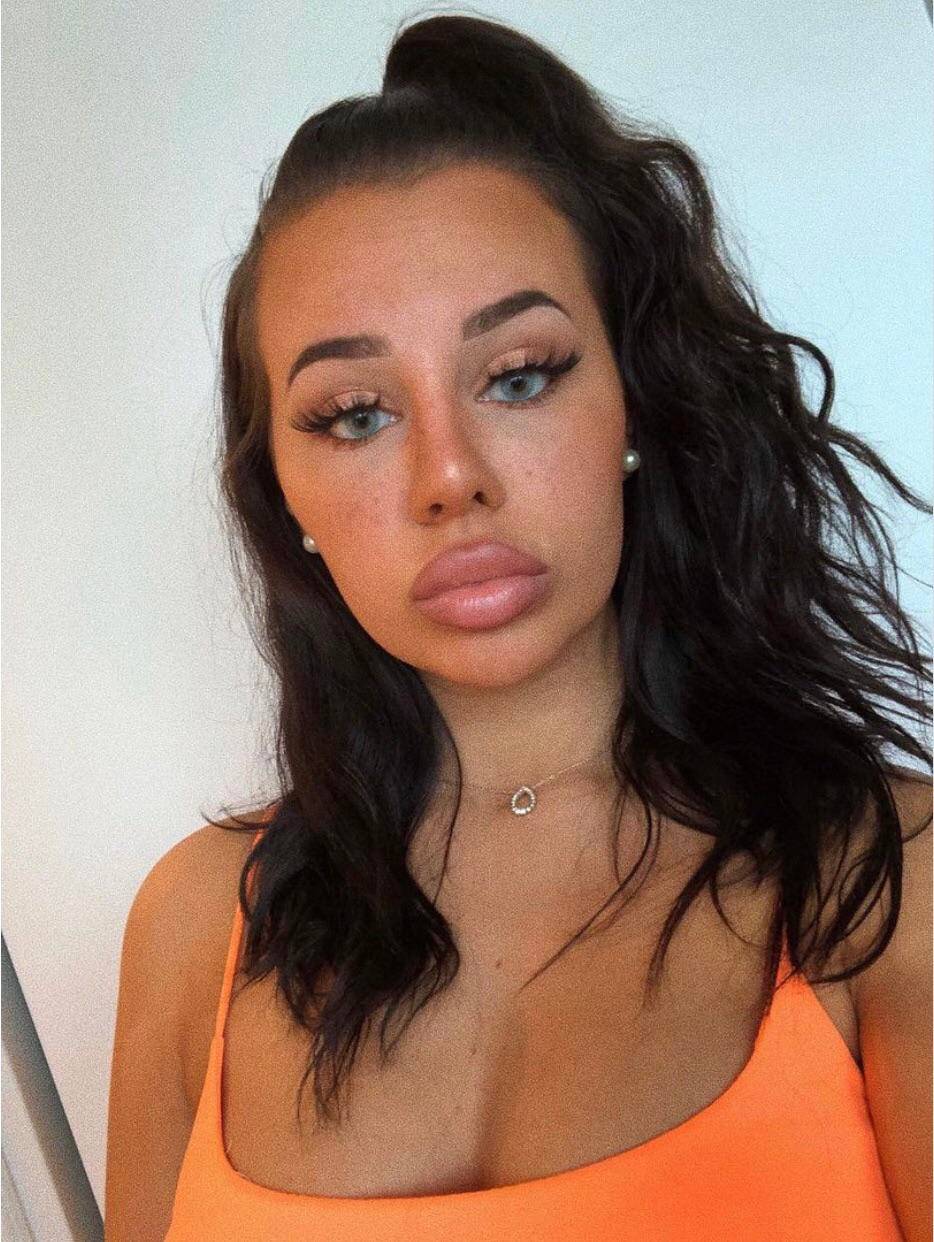 Big fakes | Scrolller