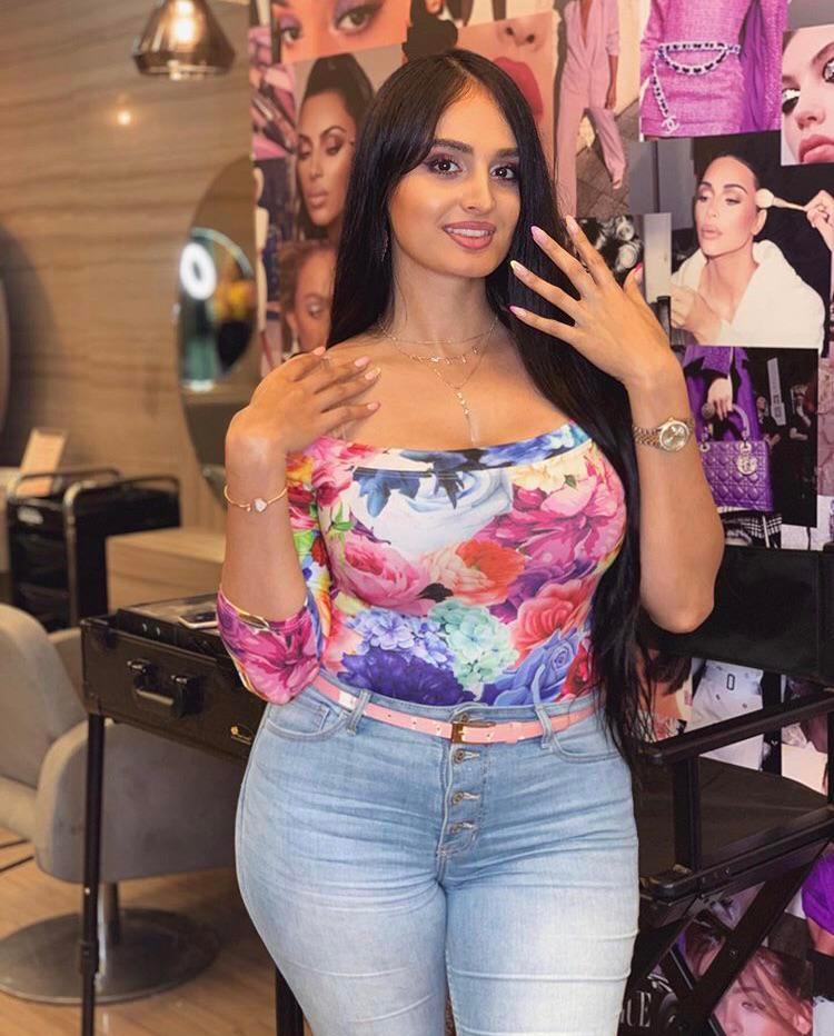 Big melons and she getting back | Scrolller