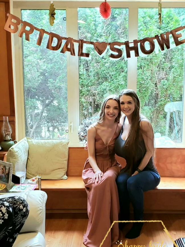 Bigger than the bride | Scrolller