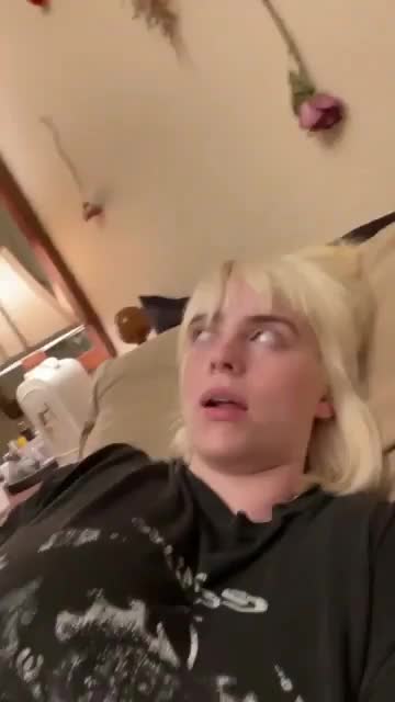 Billie Eilish | Scrolller