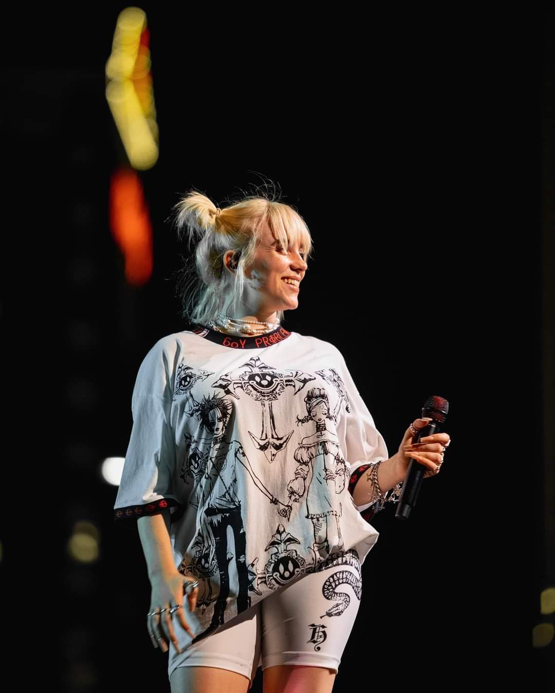Billie Eilish Is Biker Shorts Scrolller