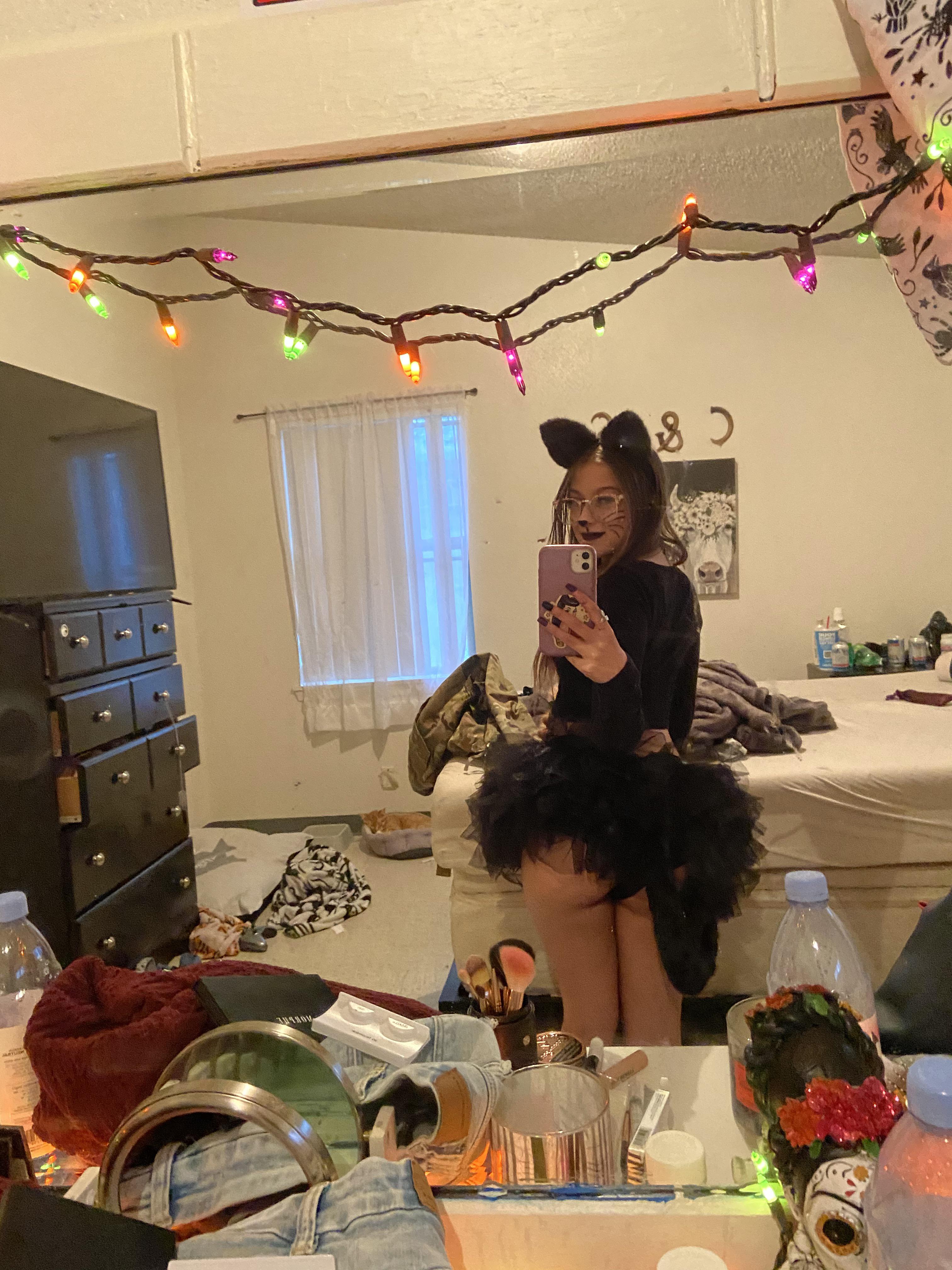 Binx💜 | Scrolller