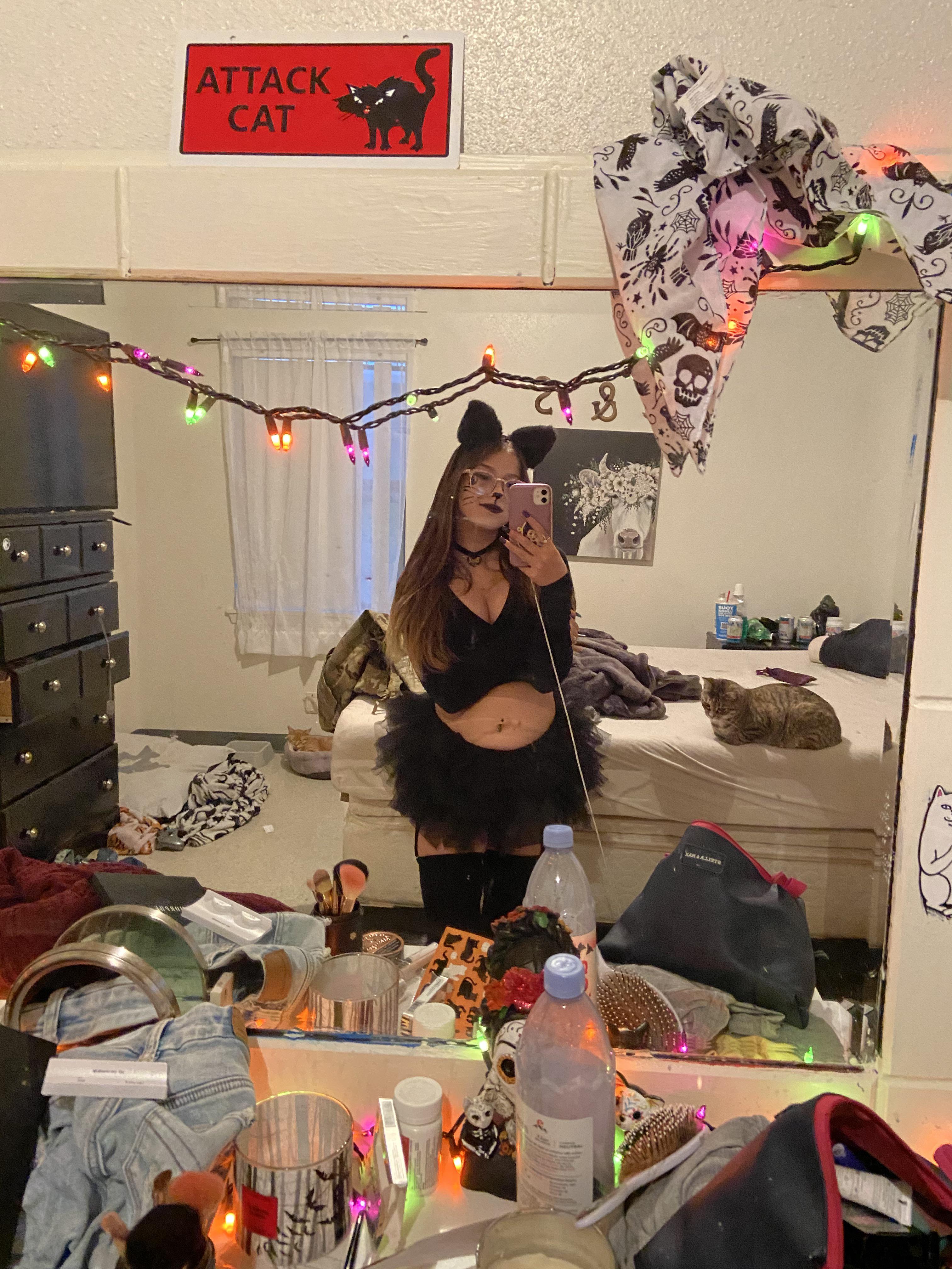 Binx💜 | Scrolller