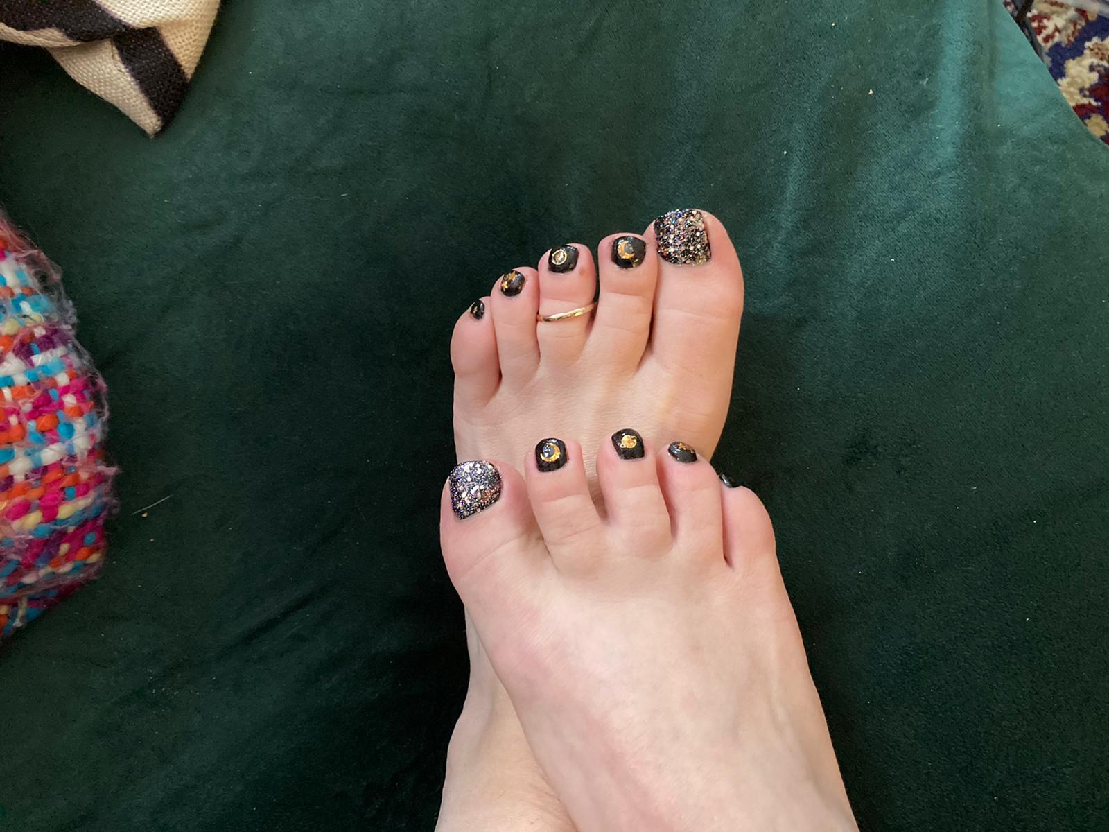 black and gold! | Scrolller