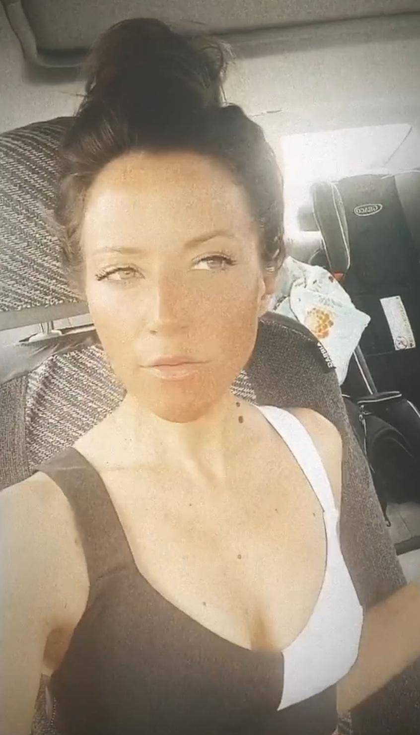 Black and white side eye | Scrolller