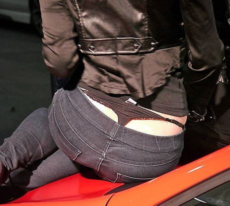 black thong whaletail | Scrolller